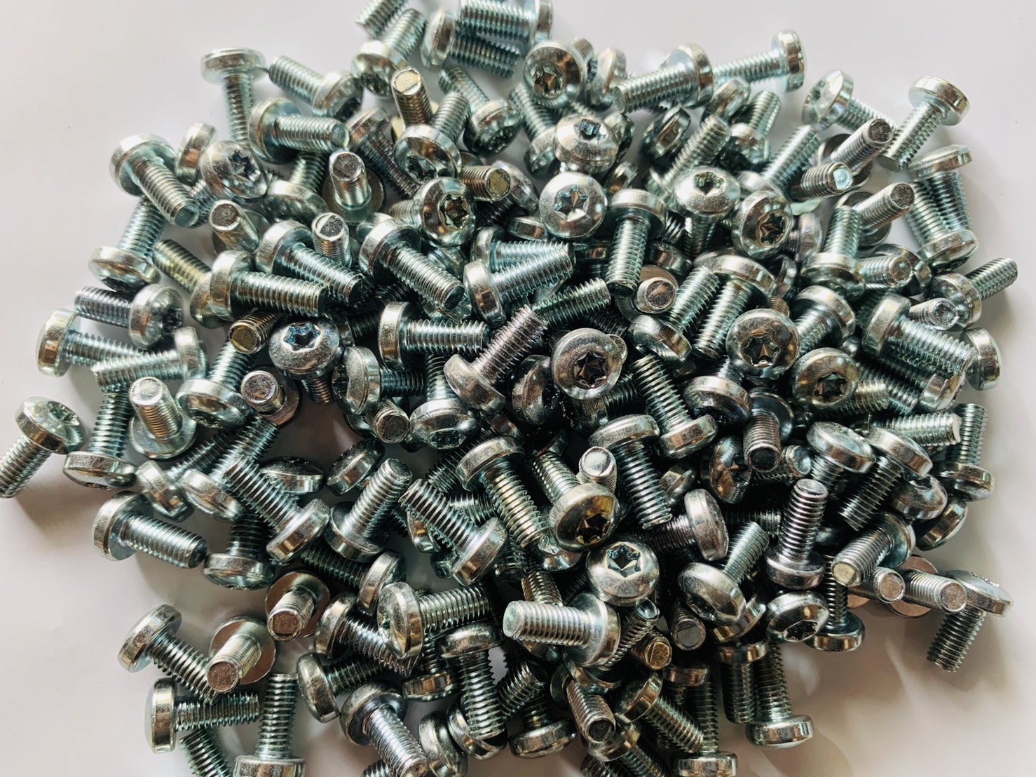 seller information : STOCKS for DIN ISO 7985 Torx Screw M5 x 11, Zinc ...