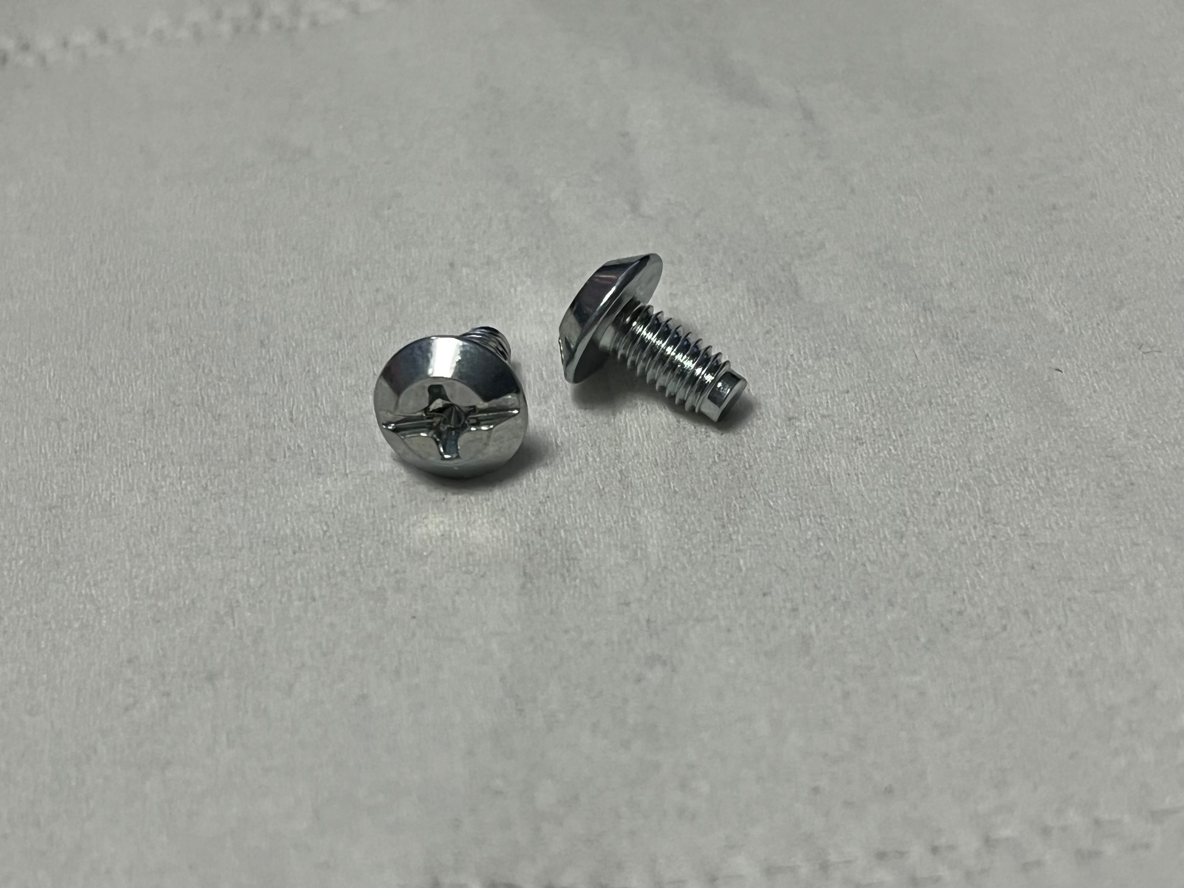 seller information : machine screw/vite screw 72hrs zinc