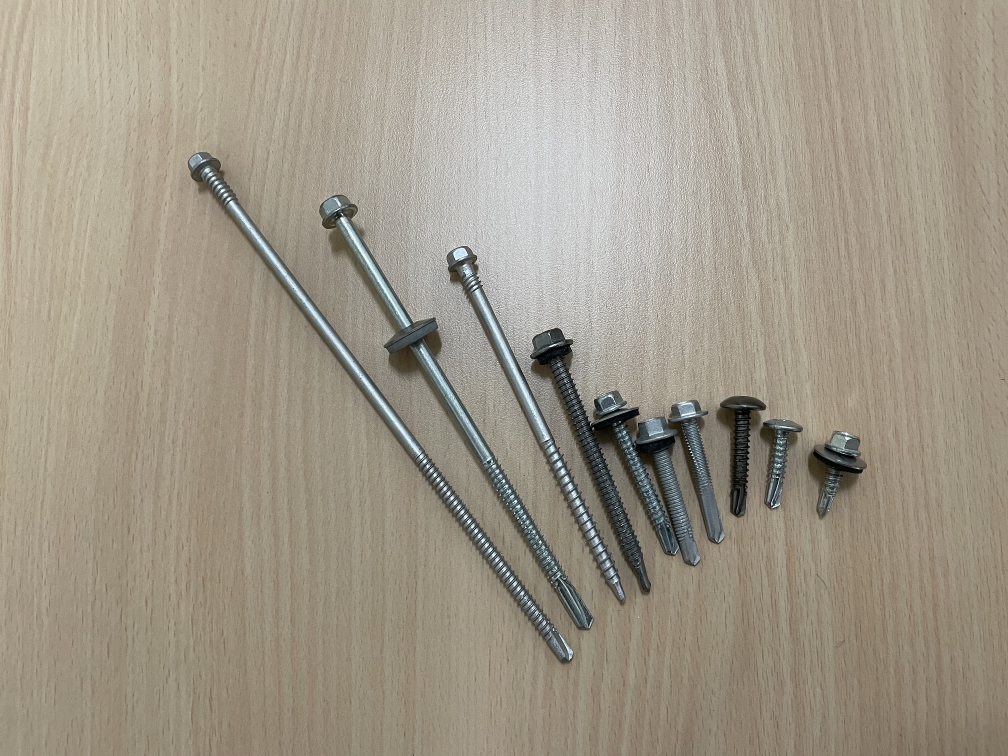 seller information : Bi-Metal screw